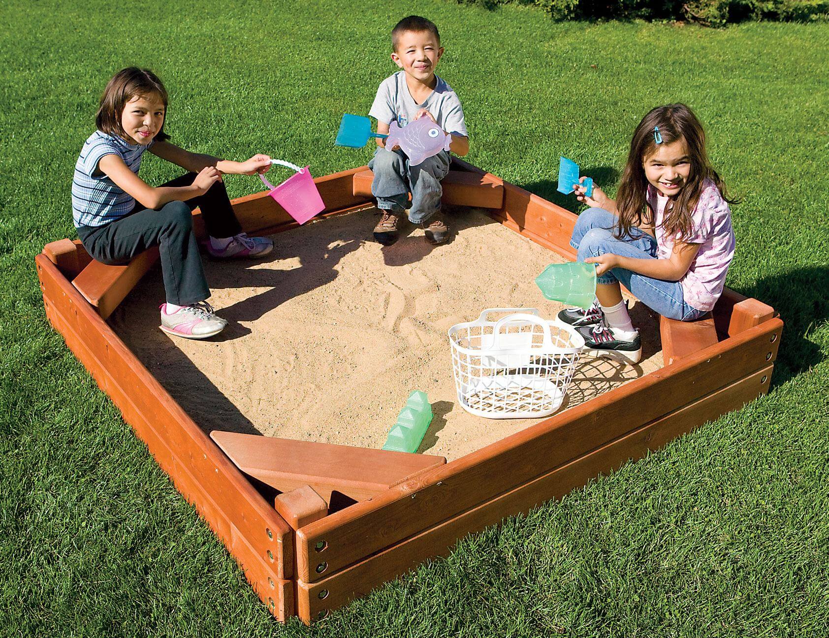 Circus Clubhouse Pkg II Feature Model (28A) | Rainbow Play Systems